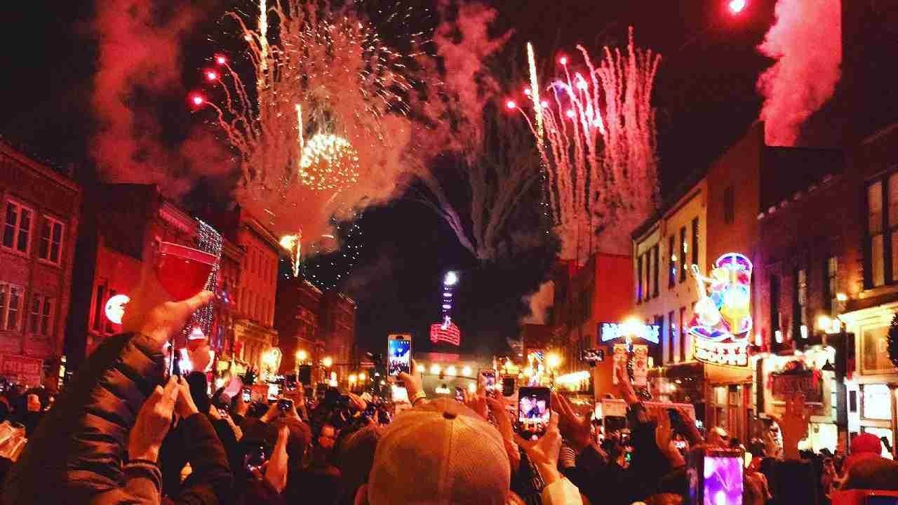 Fiestas de fin de año - el revistazo | La voz de los expertos