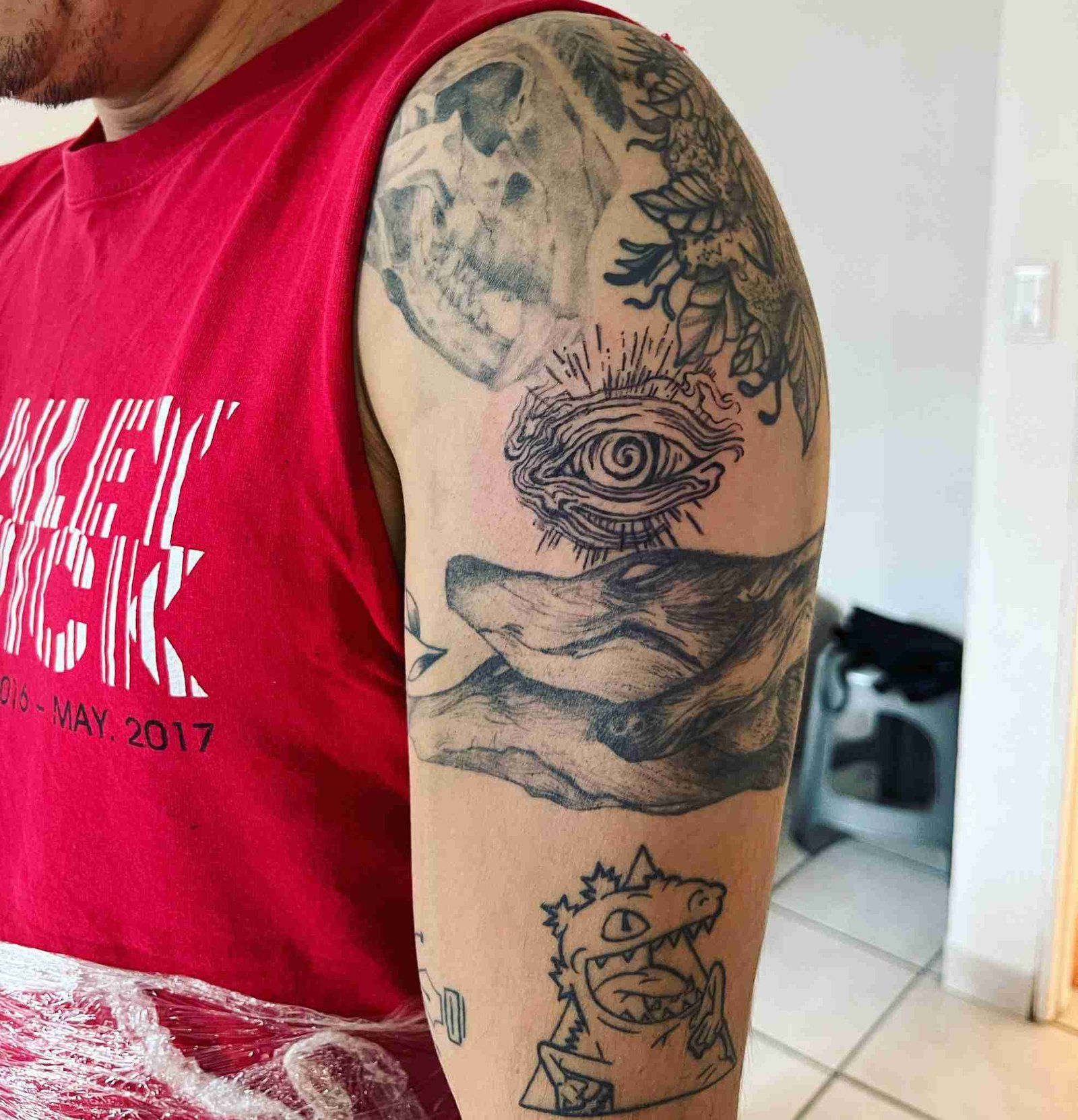 Tatuador Dojan Ink - el revistazo | La voz de los expertos